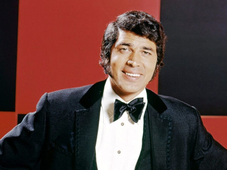 Step Back in Time with Engelbert Humperdinck's Quando, Quando, Quando ...